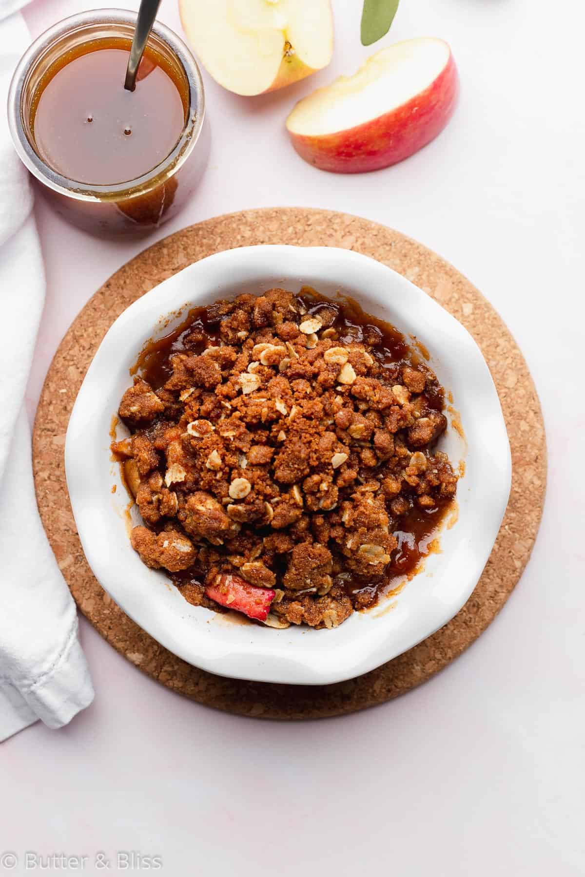 Easy Apple Biscoff Crisp