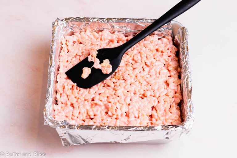 Strawberry and Cream Rice Krispie Treats